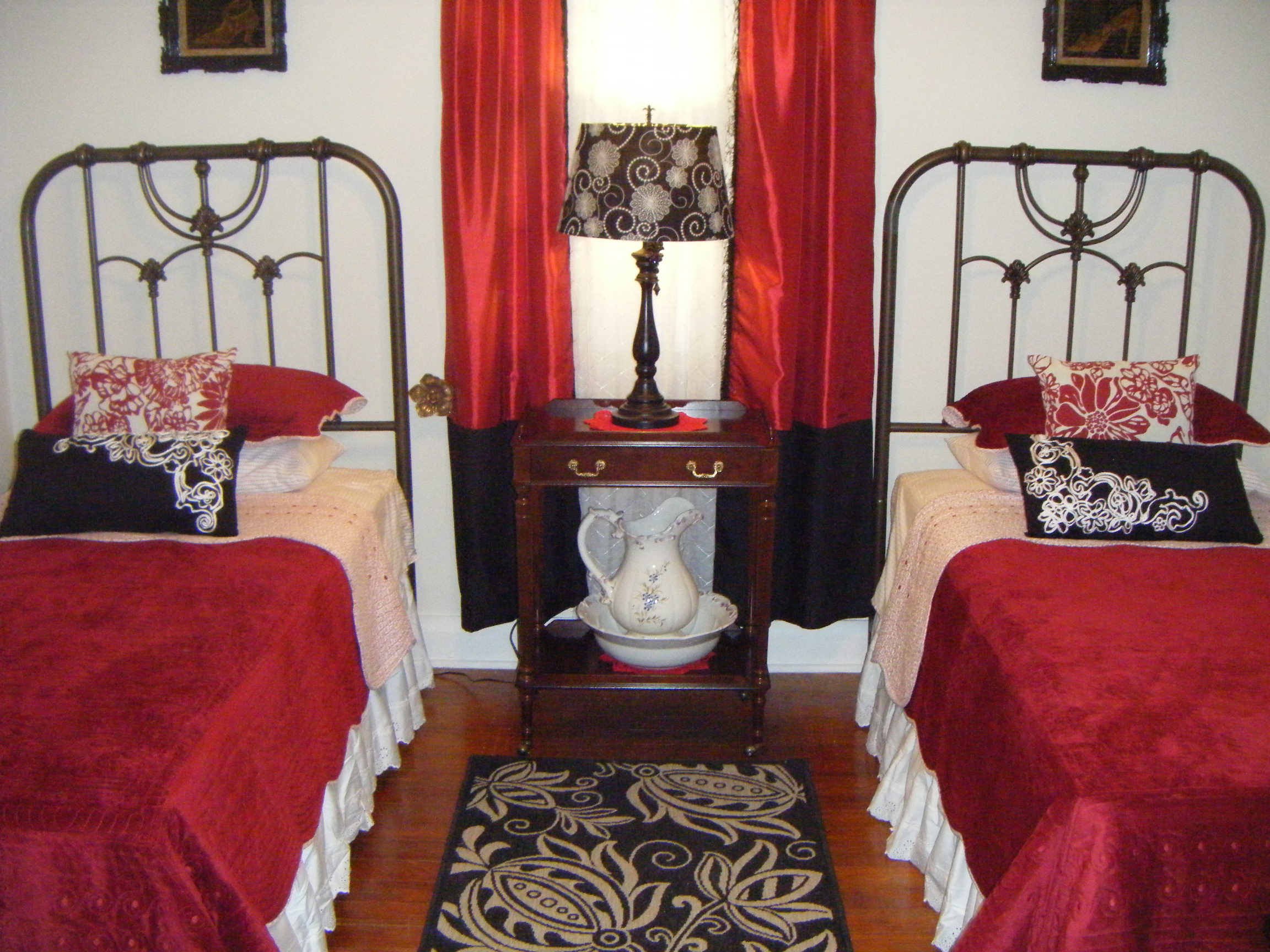 The House :: Pine Lily Retreat House-test